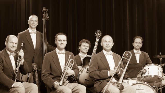 Hot Jazz Band | Akbank Sanat
